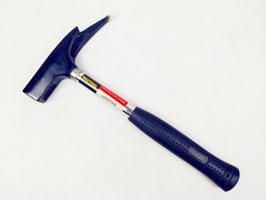 China 600G Size Forged Carbon Steel Materials Roofing Hammers With Black Color Steel Handle(XL0153) supplier
