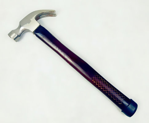 China 8OZ Size Forged Carbon Steel Materials Claw Hammer With Color Painted Wooden Handle (C0407) supplier