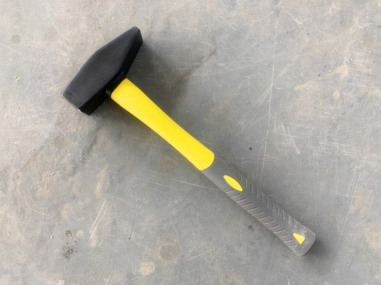 China 600G Forged Carbon Steel Machinist Hammers With Plastic Coated Handle supplier